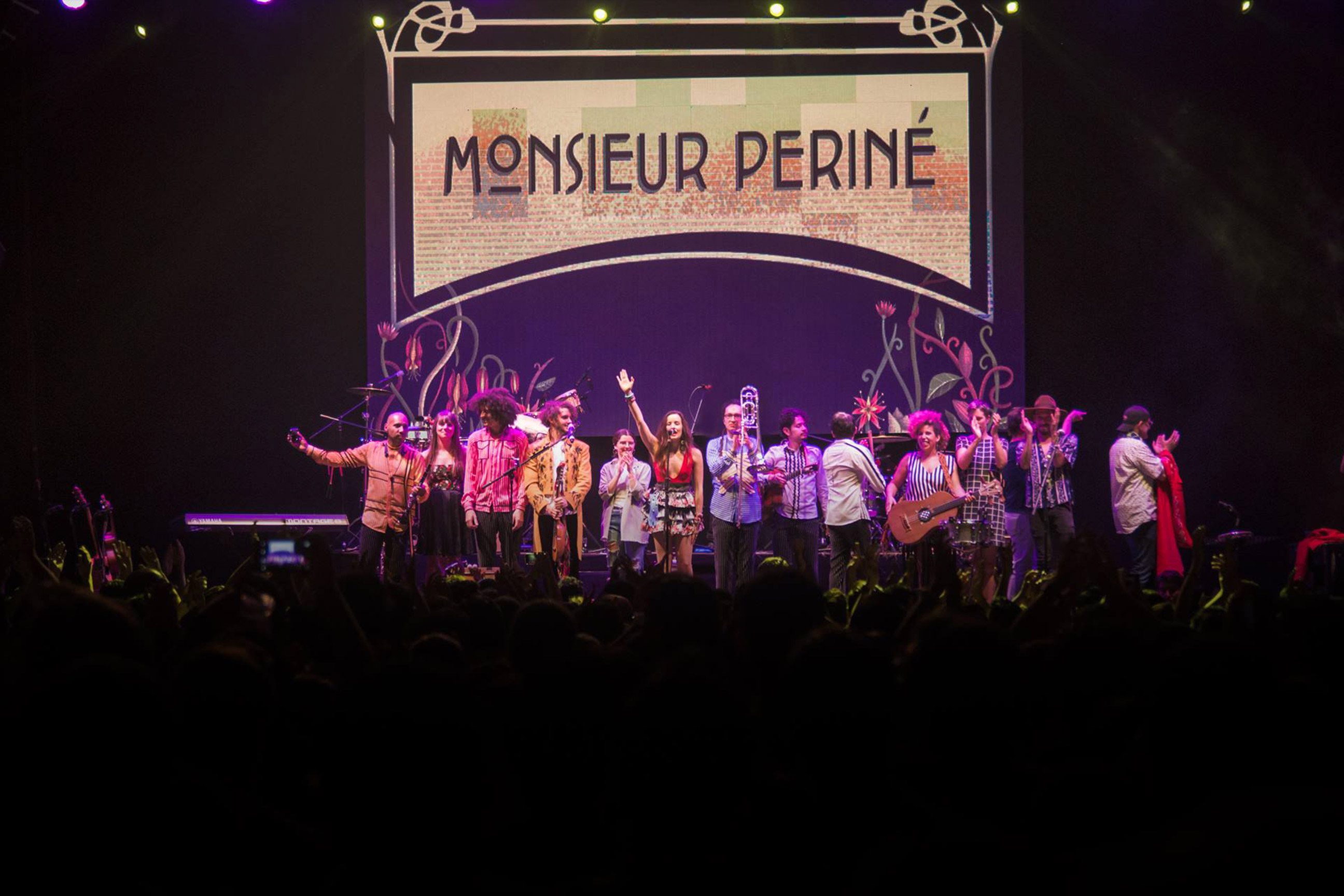 LOS40 Básico - Monsieur Periné