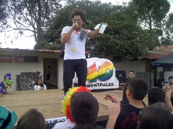 El Omy en el Richmond y Marre en el colegio Cundinamarca | Fotogalería ...