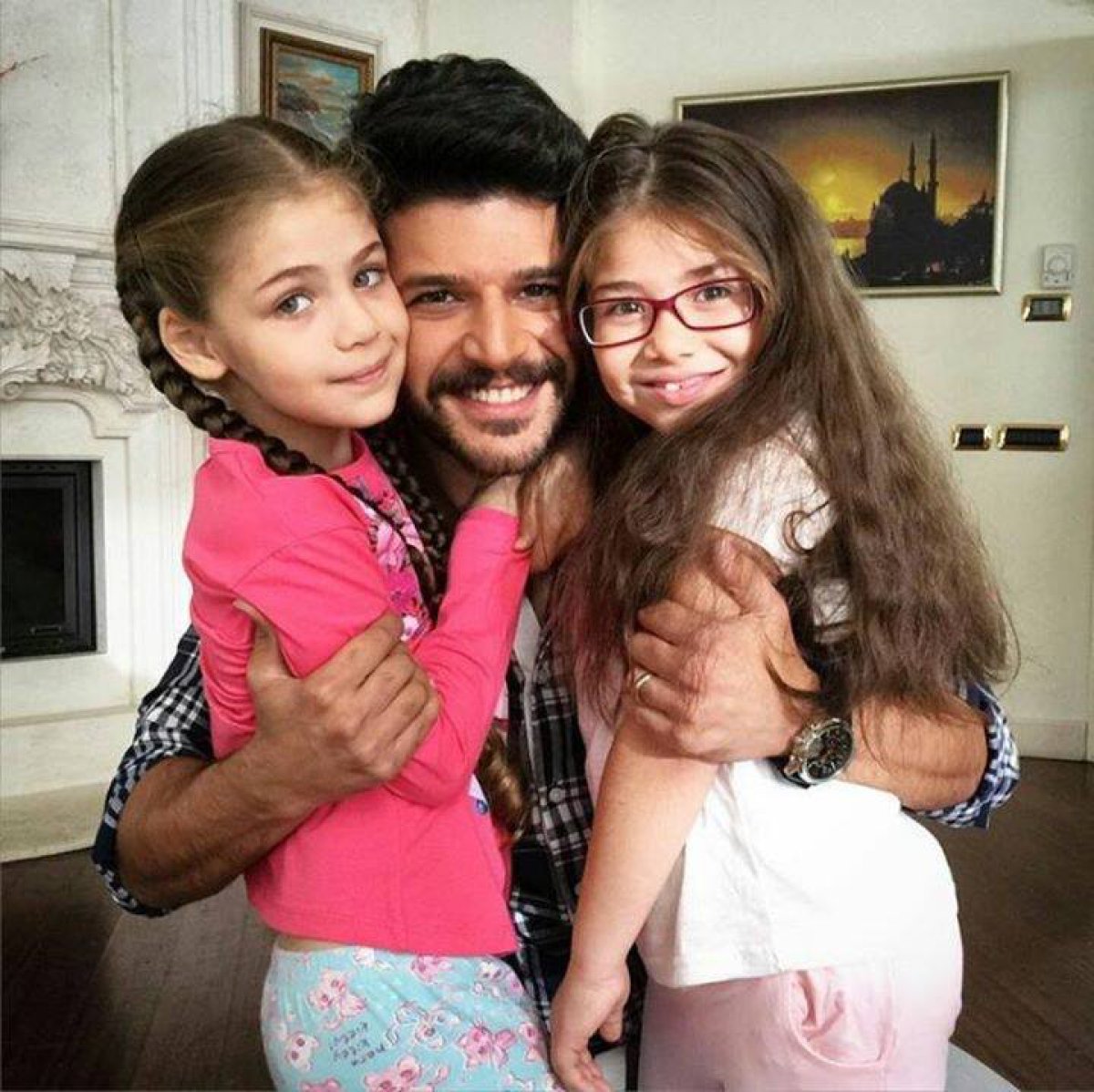 Así luce la pequeña Elif en la vida real | Fotogalería | Radio | LOS40 ...