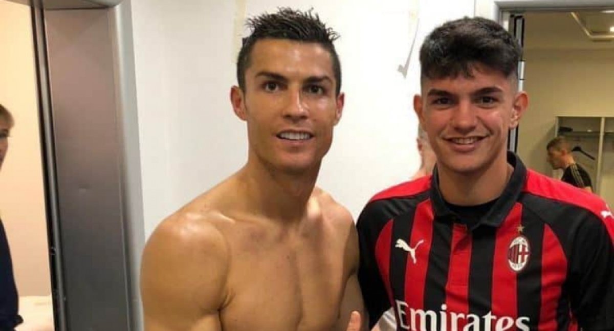 La Foto De Cr7 Que Muestra Las Partes íntimas De Otro Jugador